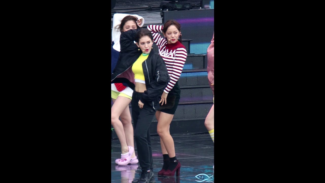161027 엠카운트다운 in 제주 리허설 아이오아이 (IOI) Pick me 세정 직캠 by.경호 - YouTube