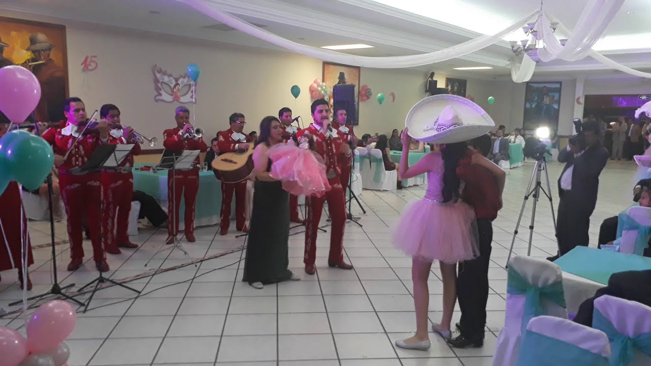 Mariachis en Cuenca - No crezcas más - Mariachi Veracruz - YouTube
