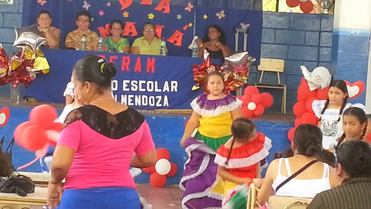 Keiry Martinez en baile Florclorico - YouTube