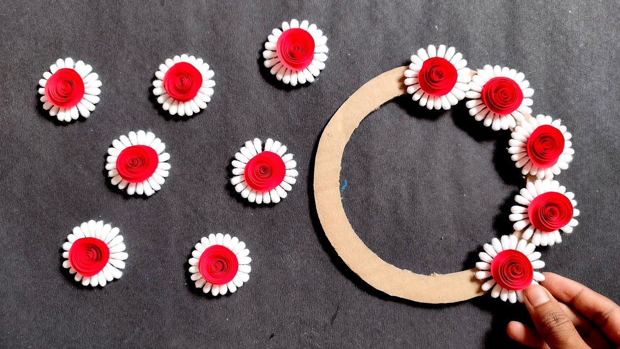 Unique And Beautiful Wall Hanging Ideas Using Earbuds / DIY Home Decor ...