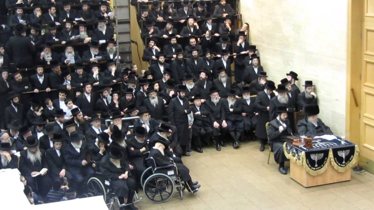 Belz Rebbe 7th day Chanukah 5774 Part 10 - YouTube
