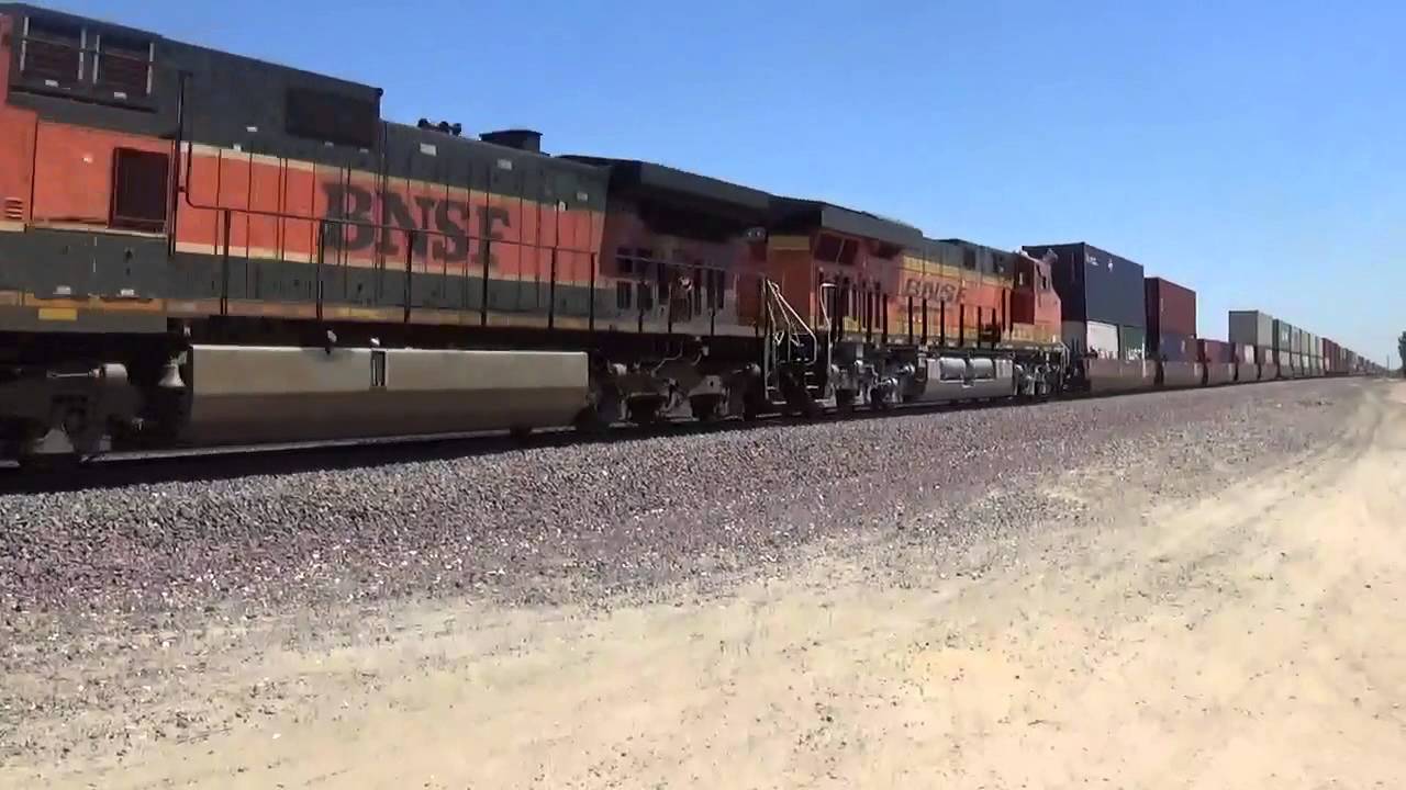 BNSF 6591 E meets BNSF 4043 W @ Ballico [HD] - YouTube