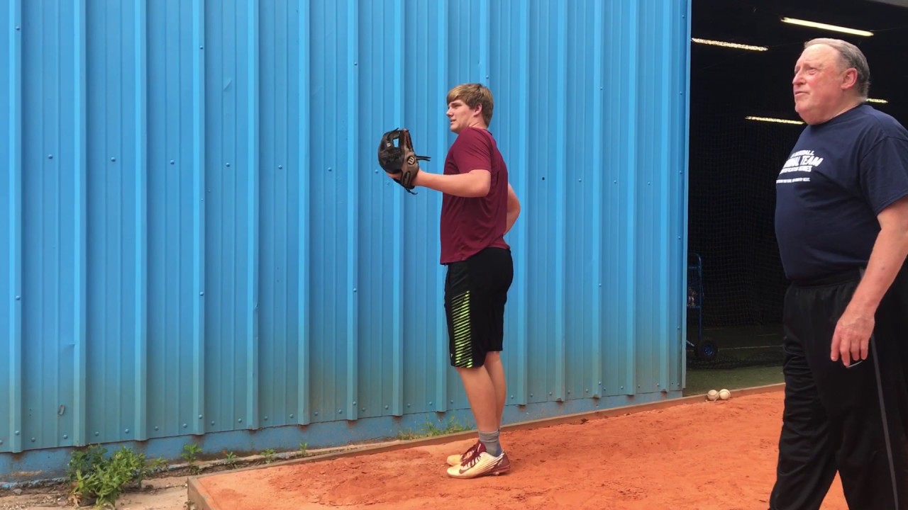 Keegan Houser throwing a bullpen with Mel Zitter at Cool Breeze ...