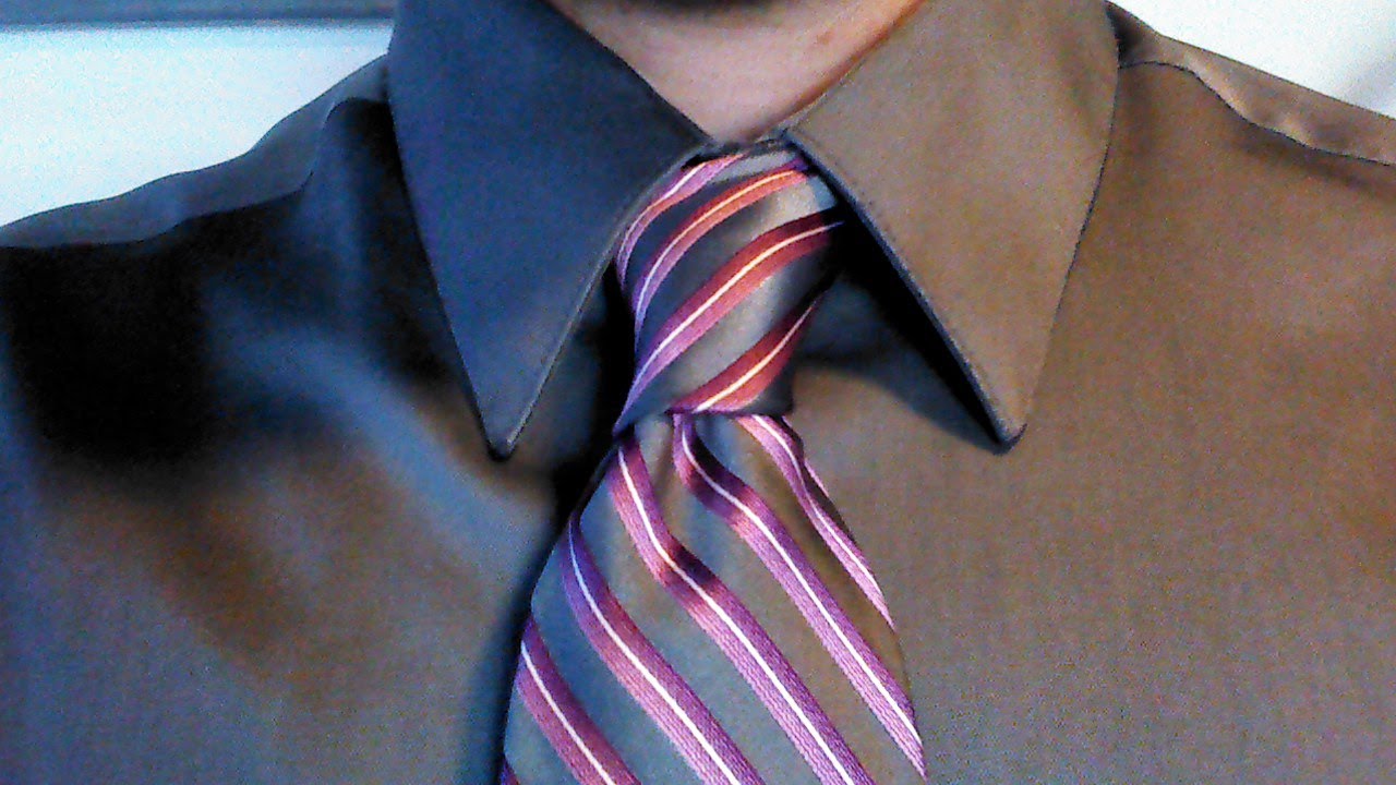 HOW TO: Tie A Four In Hand Knot [Tutorial] - YouTube