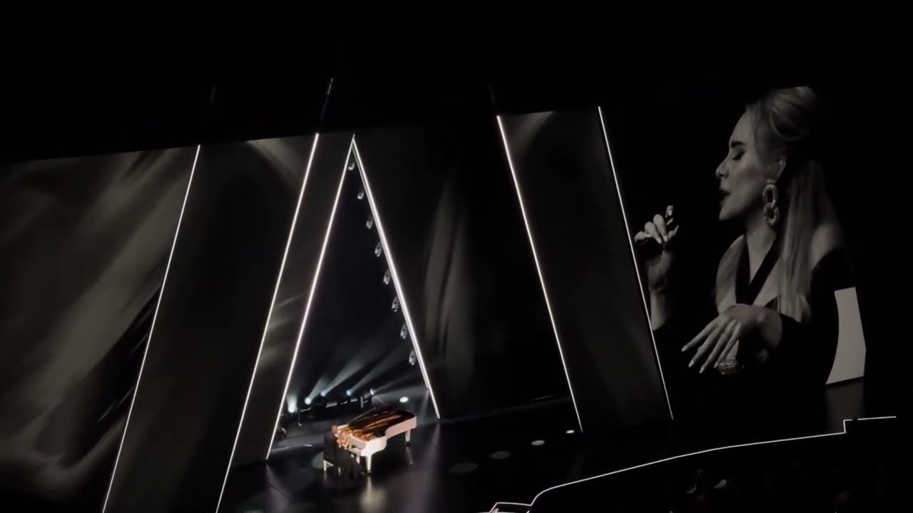 Adele Live Turning Tables Weekend 41 - YouTube