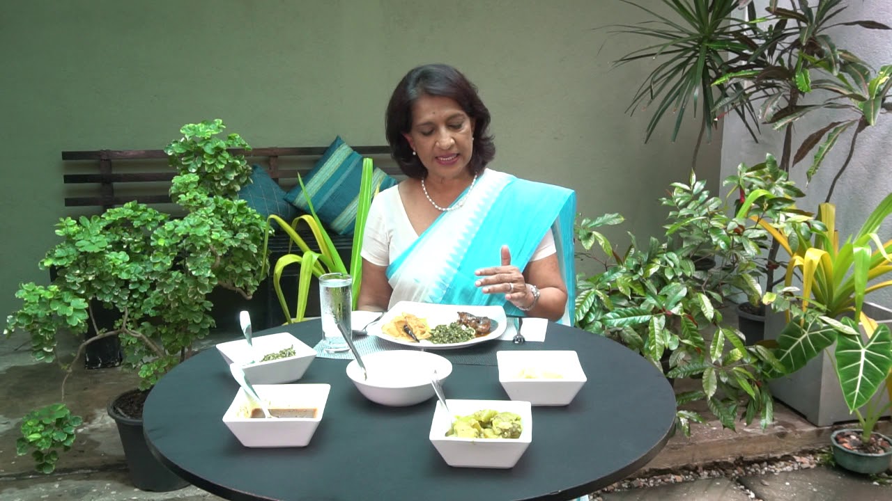 Basic Dining Etiquette - YouTube