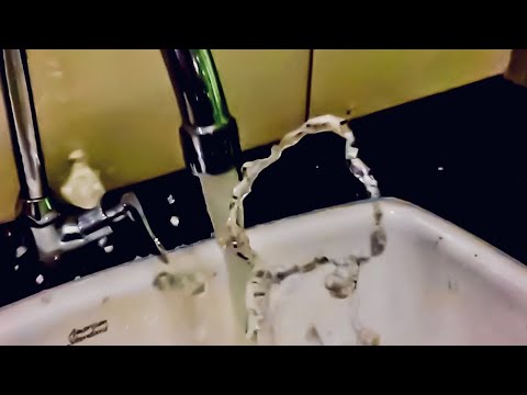 Water pressure slow-motion - YouTube