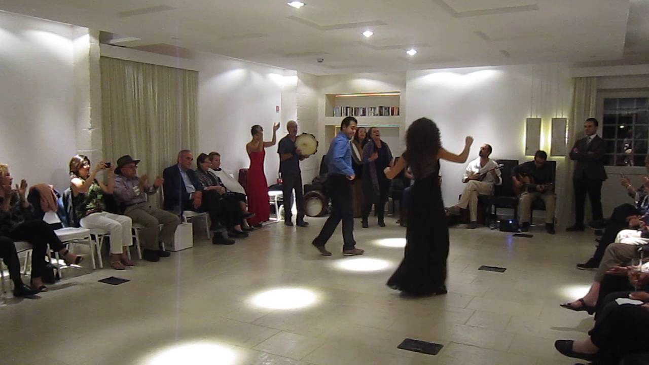 Traditional South Italian music and dance Part 1 - YouTube