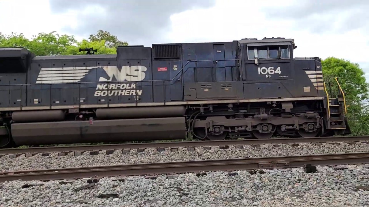 NS Train # 1064 - 4.24.2020, 12:08pm - Railfanning - Chattanooga, TN ...