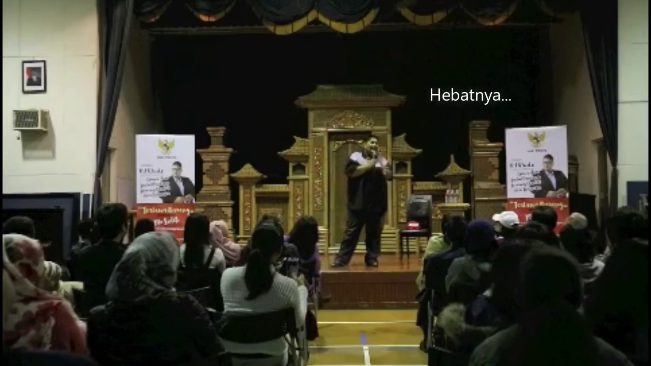 Mo Sidik Stand-up Comedy Fattitude Show Tokyo - YouTube