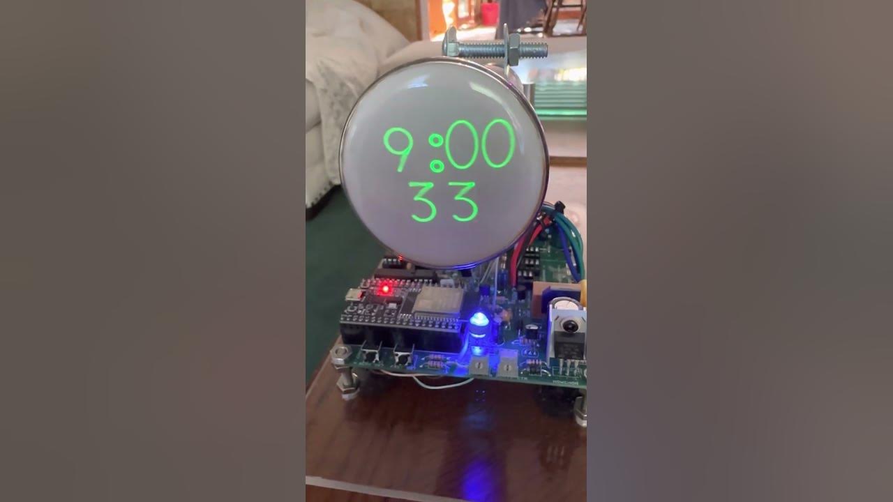 OSC7.6 Oscilloscope clock analog signal - YouTube