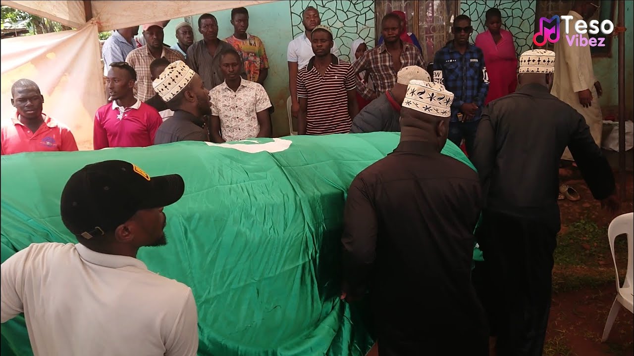 Emotional! The body of Isma Olaxess a.k.a Jajja Ichuli arriving at his ...
