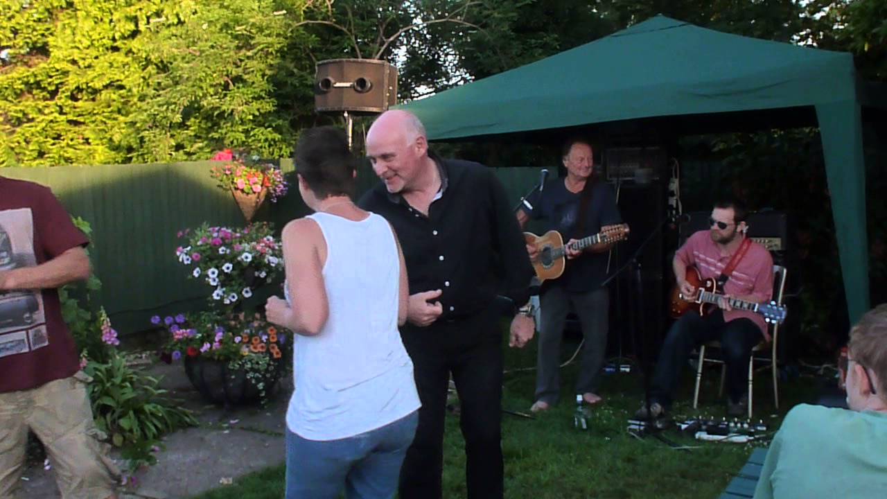 The Wanderer - Willie Austen, Jim Austen & Paul Stenton - YouTube