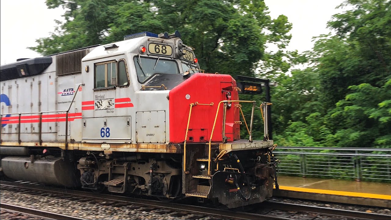 MARC GP40WH-2 in [4K] - YouTube