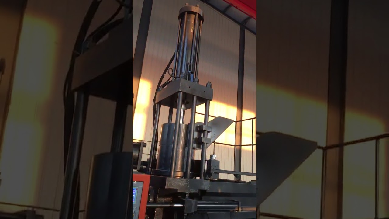 Thermosetting materials SMC injection molding machine working video ...
