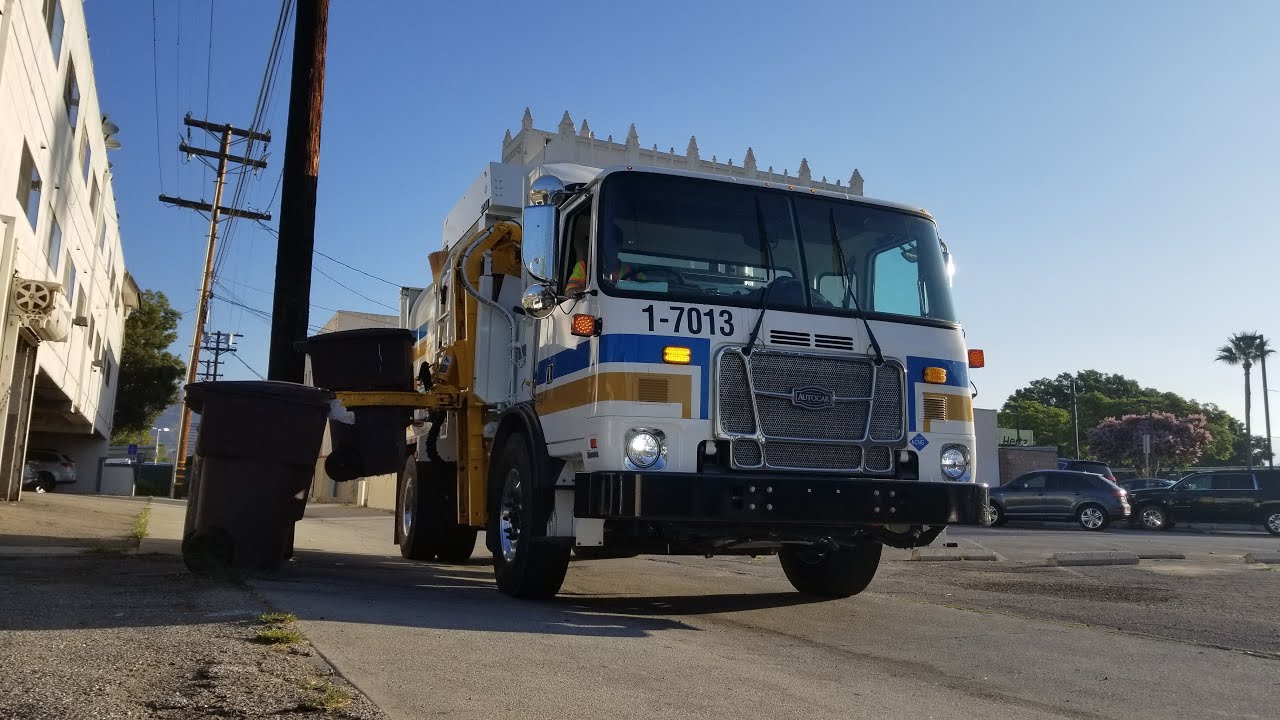 City of Glendale (CA) Mini Autocar ACX Amrep ASL - YouTube
