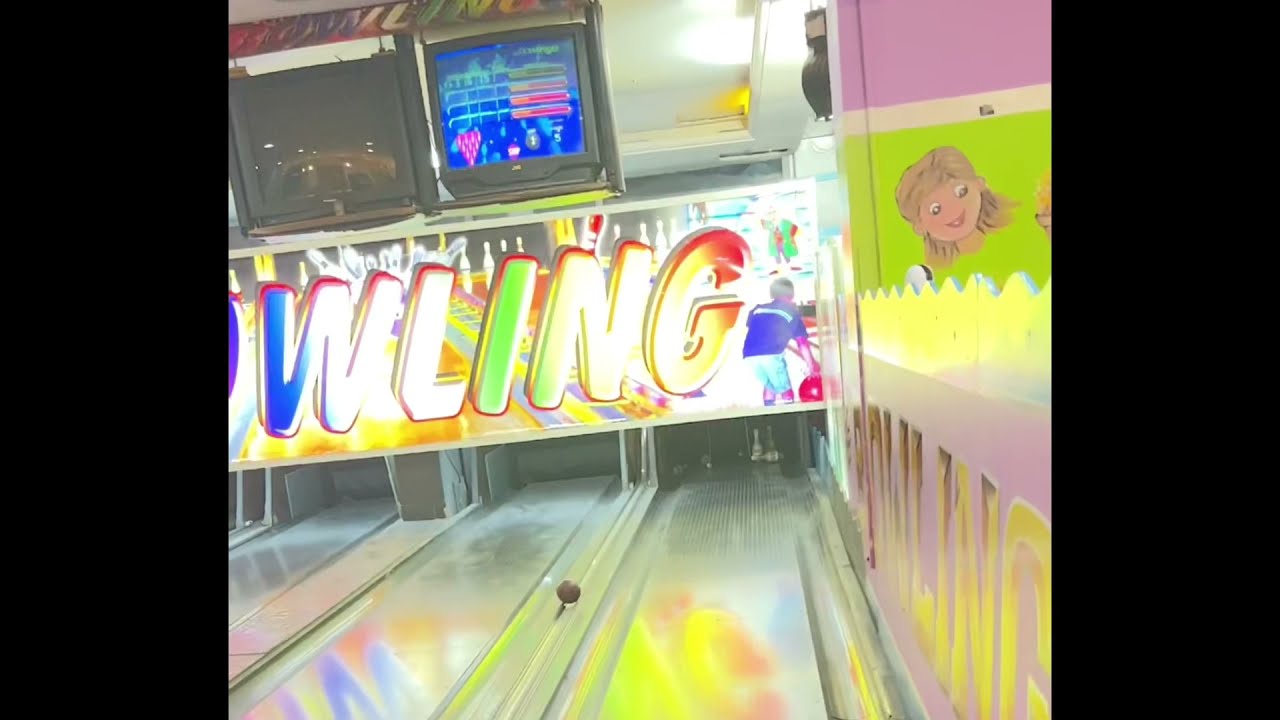 Play Bowling|Holiday Fun|Kidsland Kuwait|Cicek Family TV - YouTube