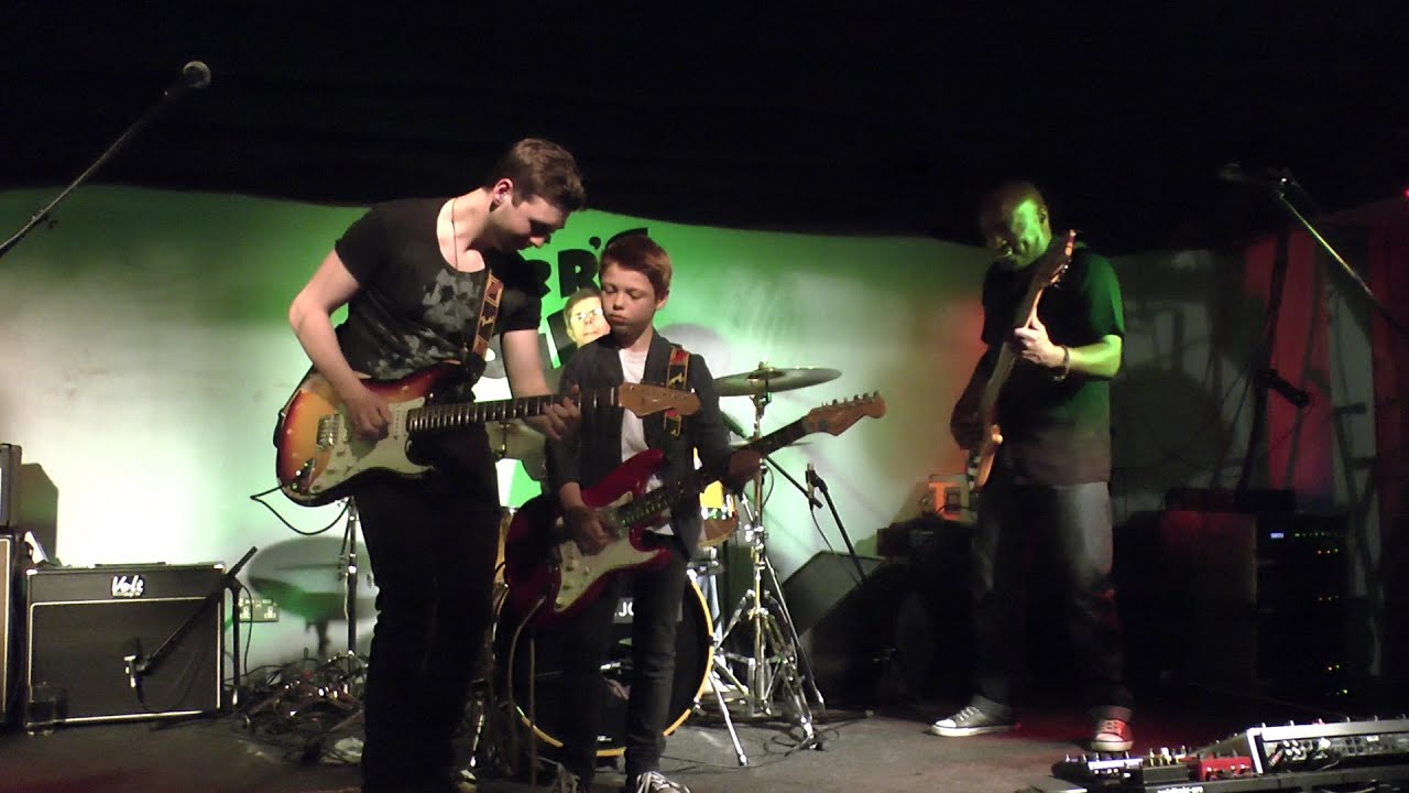 "Laurence Jones" + Toby Lee with the SRV classic "Pride and Joy" - YouTube