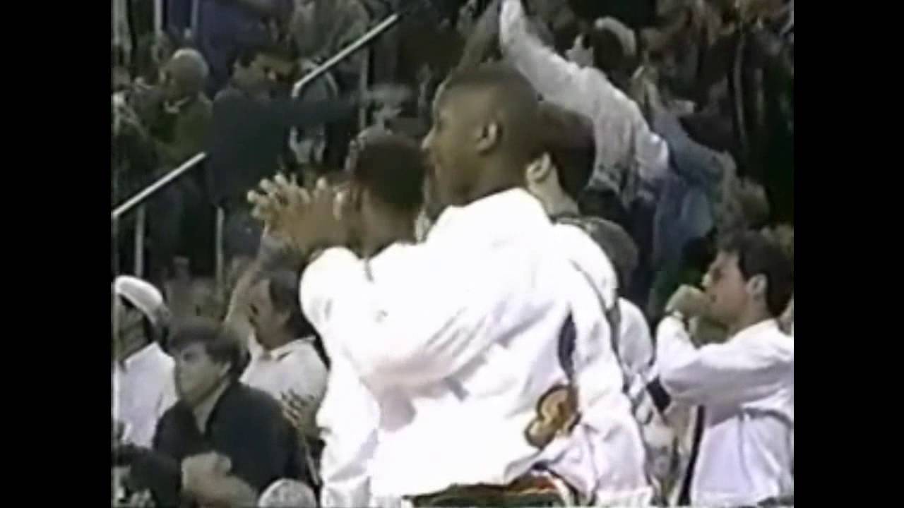 Gary Payton Receiving The 1996 Defensive Player of the Year Award - YouTube