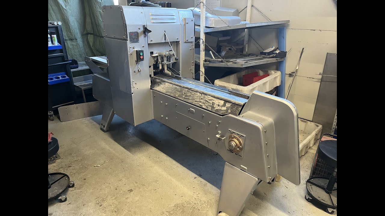 Baader 187- Fish Filleting machine - YouTube