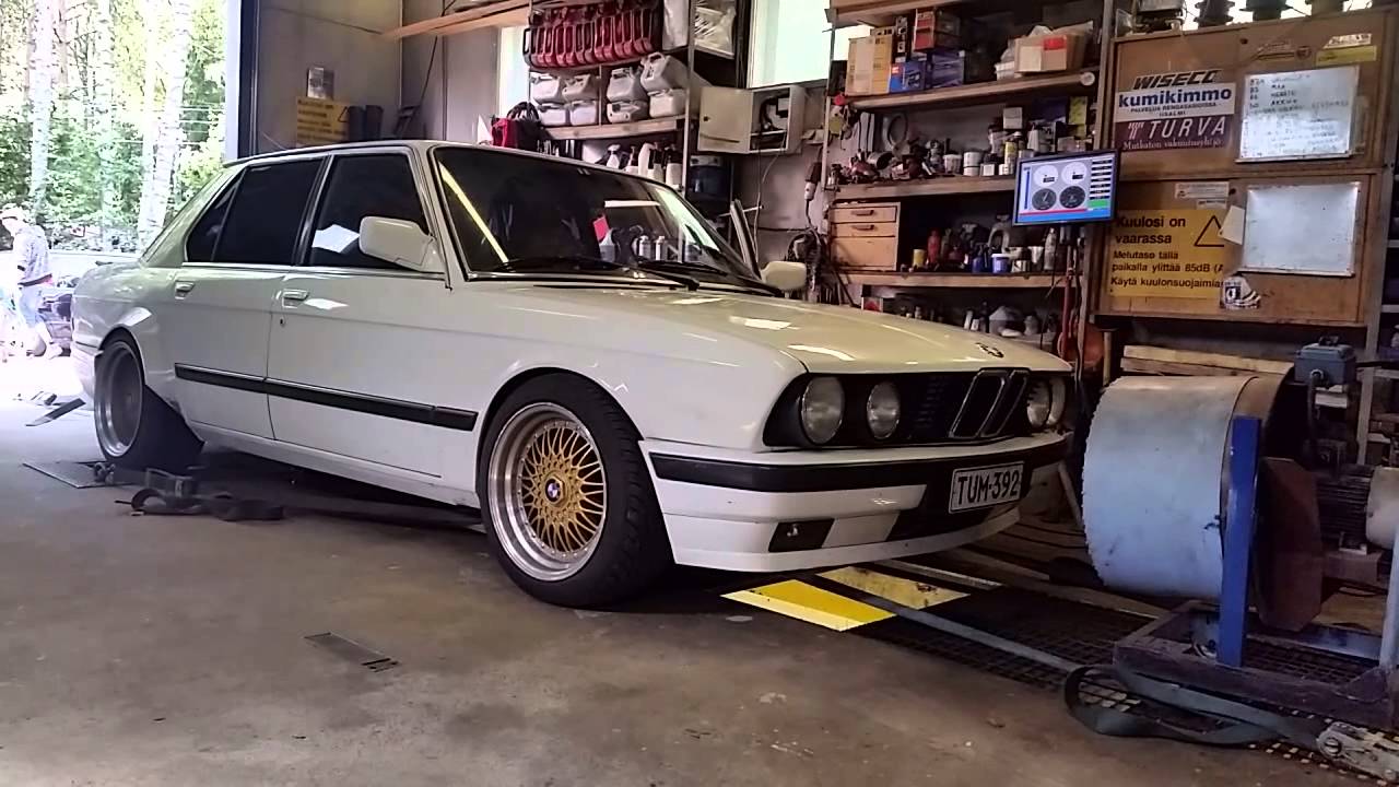 E28 M60B40 300hp - YouTube
