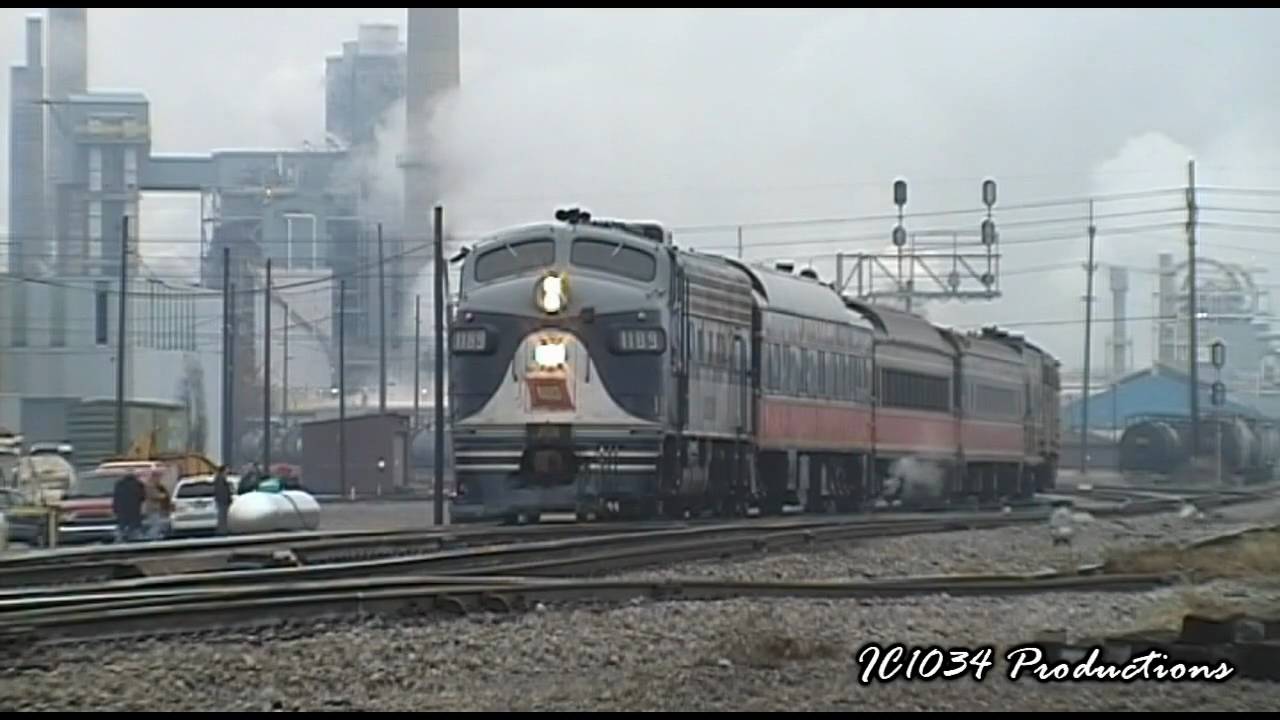 Christmas Train in Decatur, Illinois (12-13-09) - YouTube