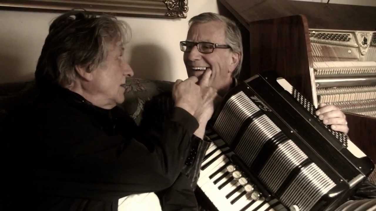 Wildenvey - En dikter i sitt rike - Jon Eikemo - YouTube