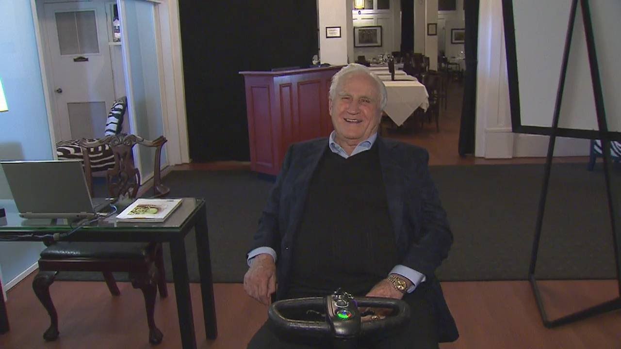 Don Shula back home resting after short stay at hospital - YouTube