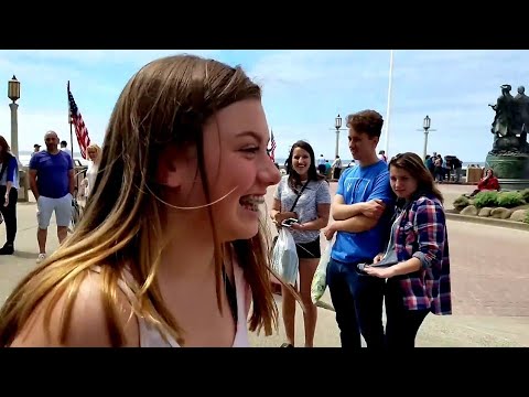 Seaside Oregon Invisible Man Street Performer July 4th - YouTube