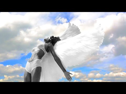 Ali Tomineek - Smile For Me (Official Video)