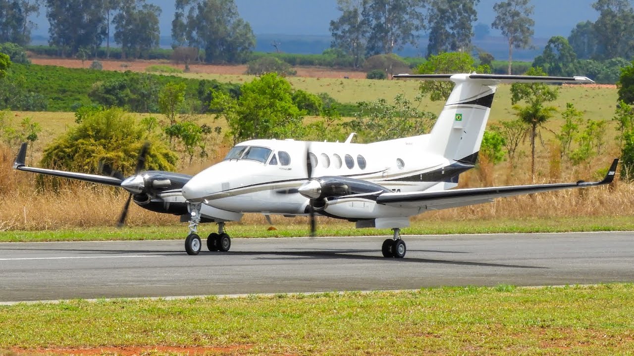 Decolagem do Beechcraft King Air 260 // PS-EFC no Aeroporto Municipal ...