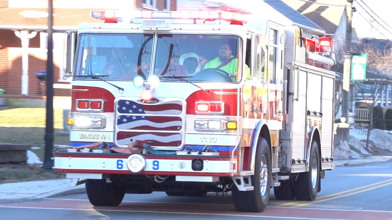Twin Valley Fire Department Engine 69-1 Responding - YouTube