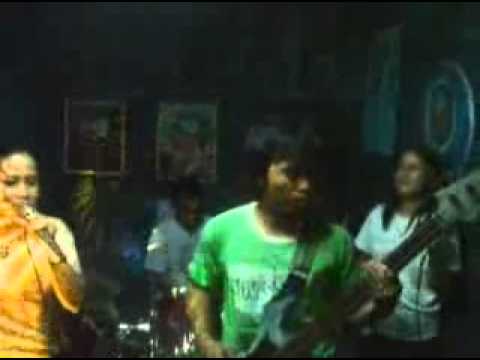 My Redeemer lives, Perform by Selah Band.avi - YouTube