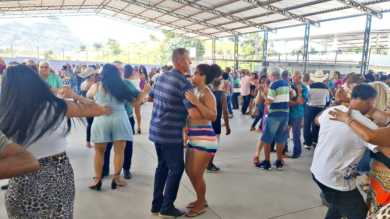 O BAILE ESTAVA SÓ COMEÇANDO - DANÇANDO FORRÓ NO BAILÃO DO KADU VIEIRA ...