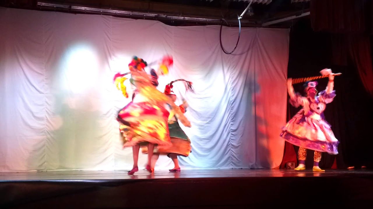 Diablos de Espejos de Portobelo HD - YouTube