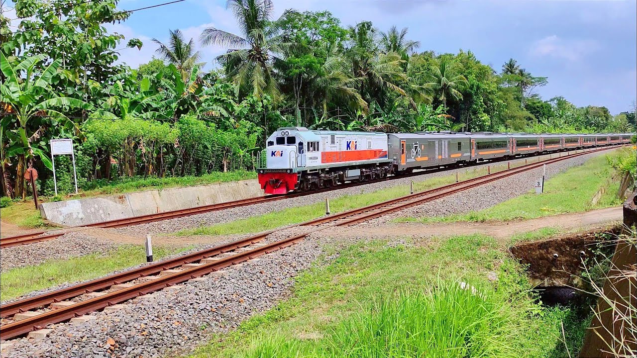 KUMPULAN KERETA API DI SPOT TERBAIK PETAK TAMBAK - SUMPIUH (RESOLUSI 4K ...