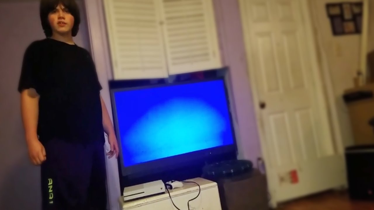 kid destroys $3000 TV after mom takes away Xbox! MUST WATCH!!! - YouTube