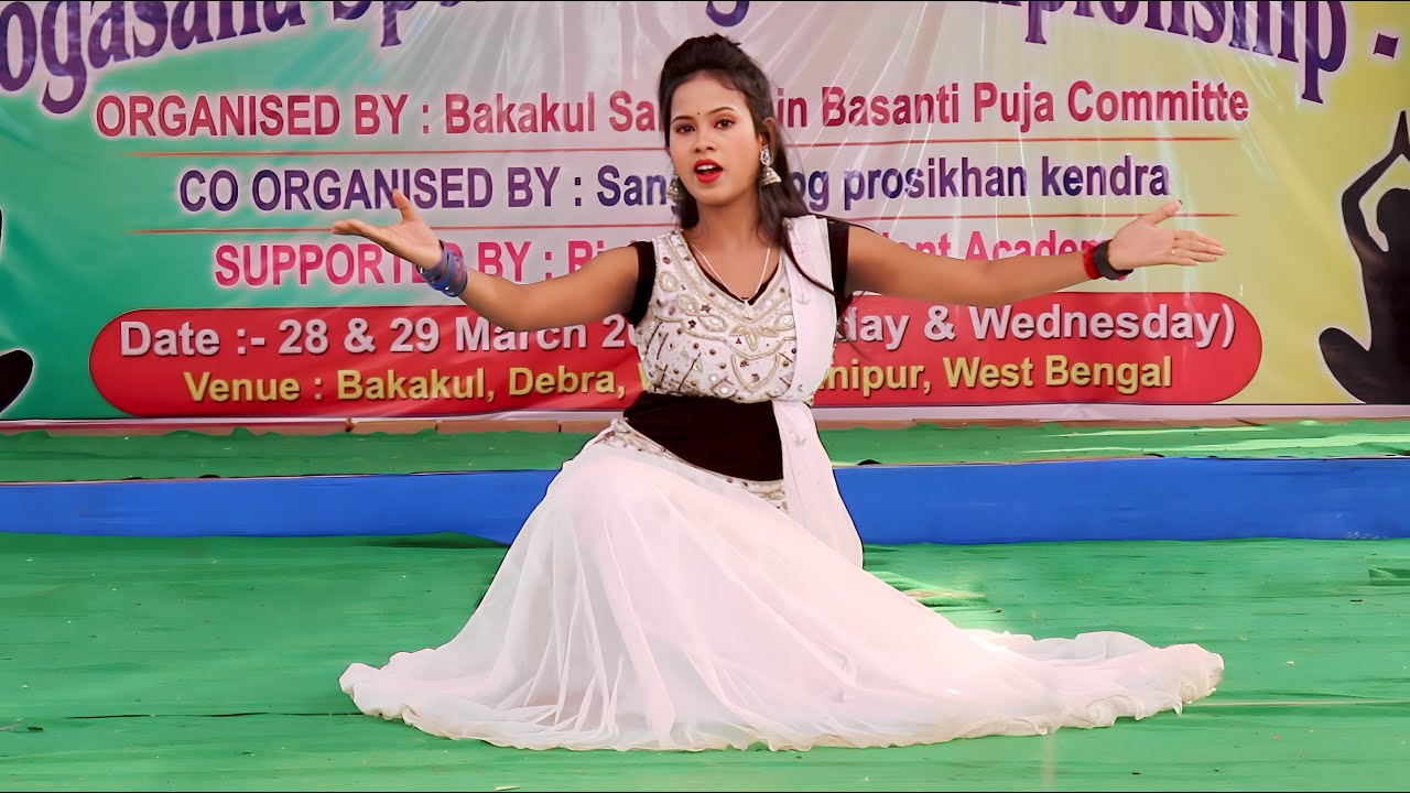 Anjali Debo Aaj Oi Ranga Chorone | Ft. Miss Kakoli | Subha Sandhya ...