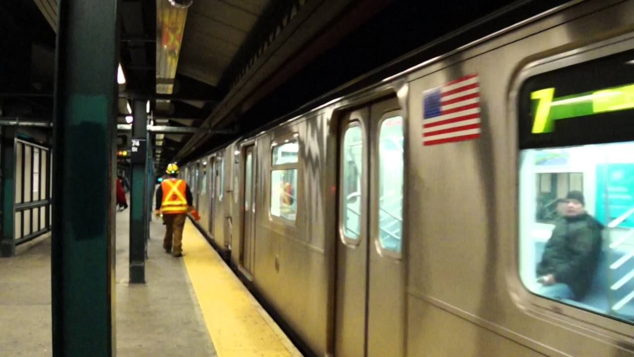 MTA NYC Subway 7 train leaving 74th St/Broadway - YouTube