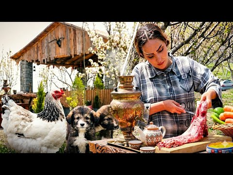 Lifestyle in Iranian villages\\Cooking steak with beef in the traditional cooking method 🥩🍳🔥🍽️