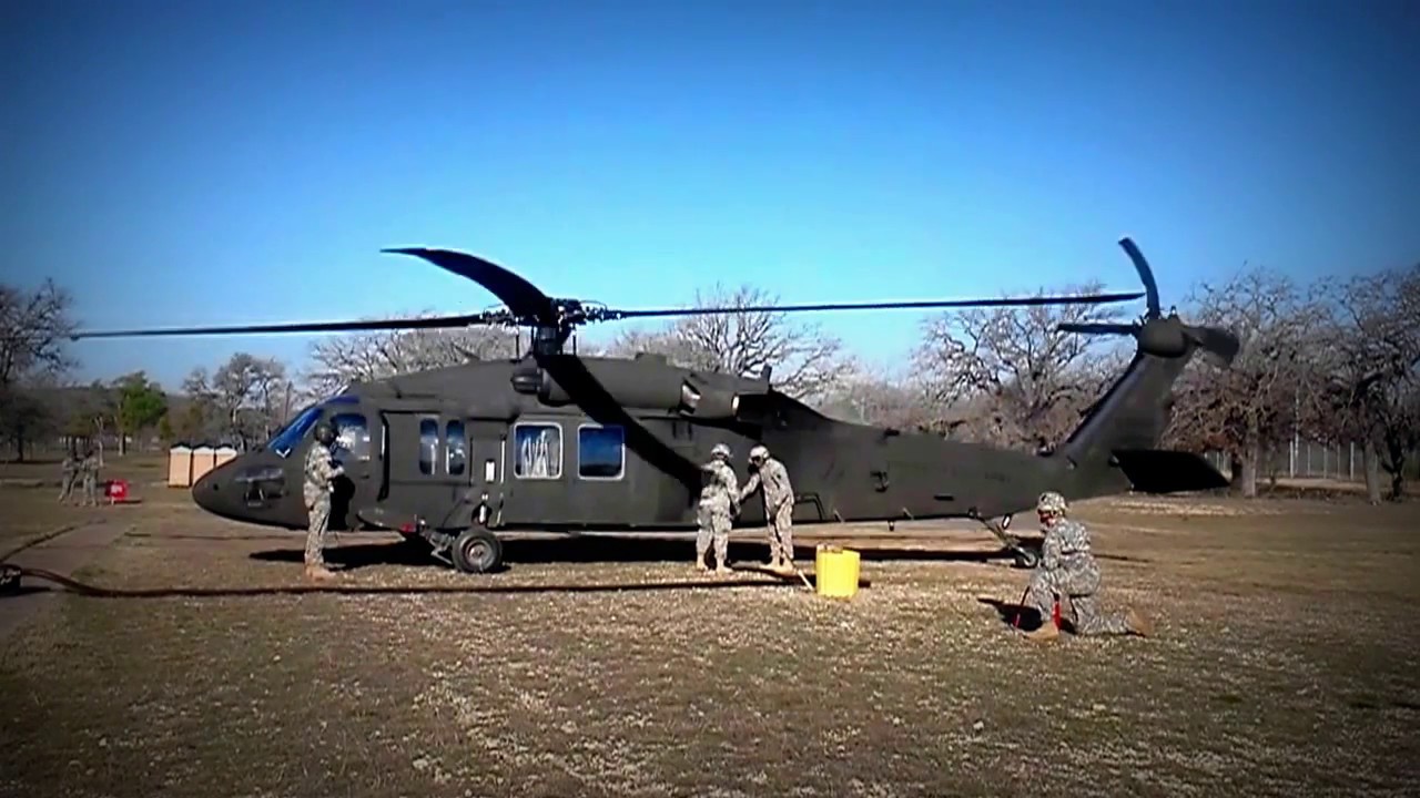 UH60 blackhawk hot refueling A449ASB 92F FORT HOOD - YouTube