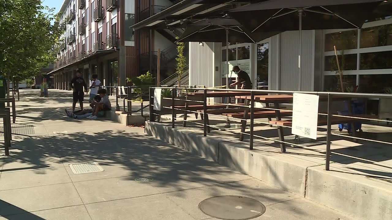 Raw: Shake Shack Restaurant Opens In Sacramento - YouTube