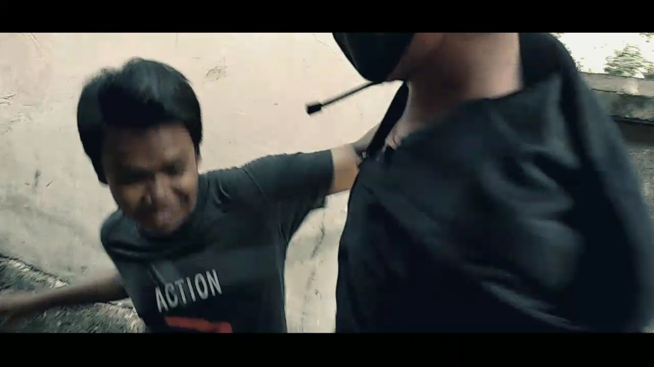 cringe action!! - YouTube