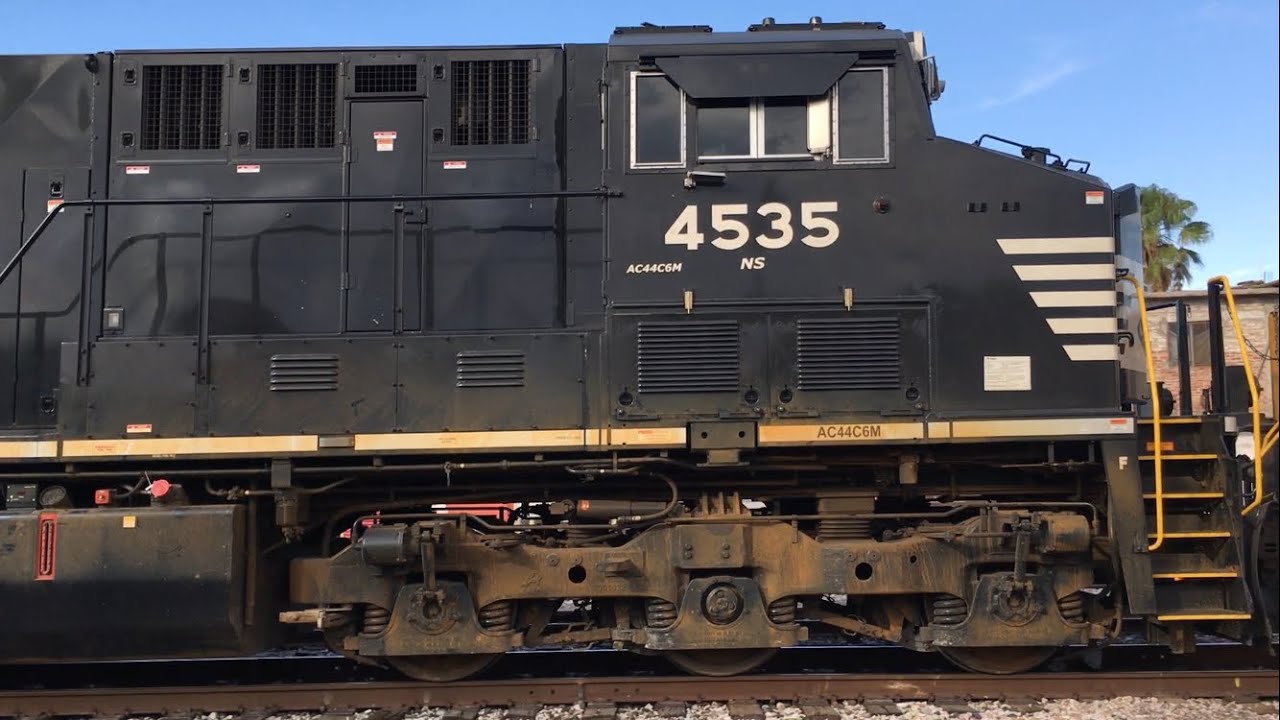 NS 4535 and BNSF - YouTube