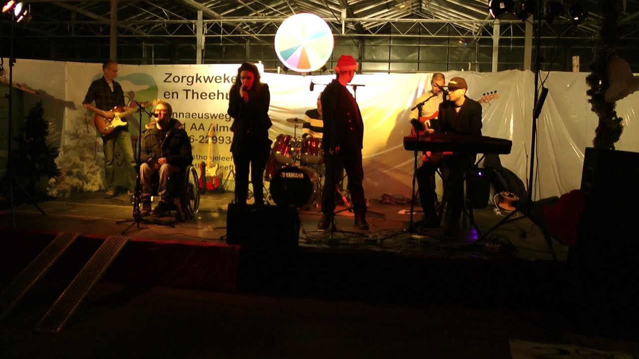TOS Band - Girl - Kerstmarkt WHJL 2016 - YouTube