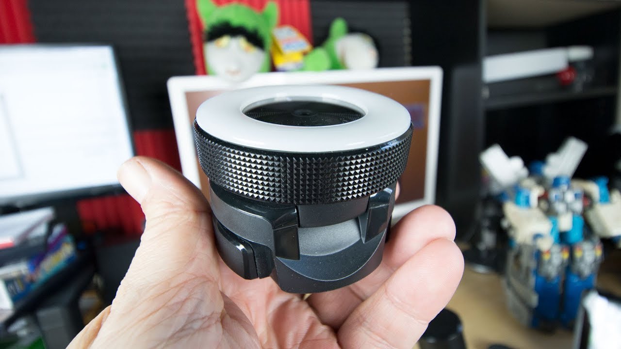 Razer's New Webcam and Microphone Are Made For Streamers - YouTube
