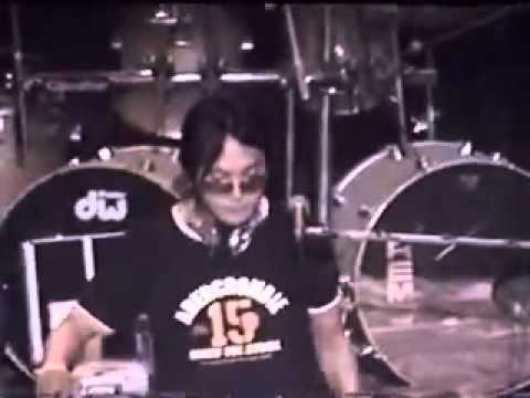 Cewek joget telanjang hot 2014