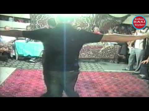 Ayaqyalın şıdırğı rəqs elədilər