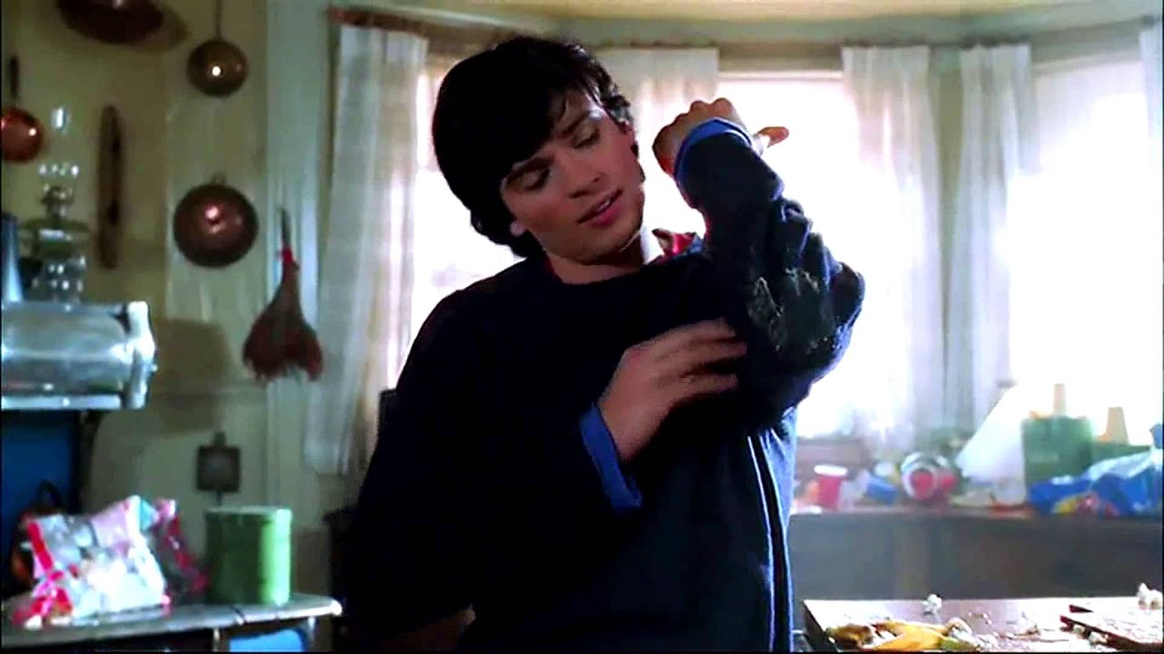 Smallville 1x08 Jitters: Clark tidies house after party - YouTube