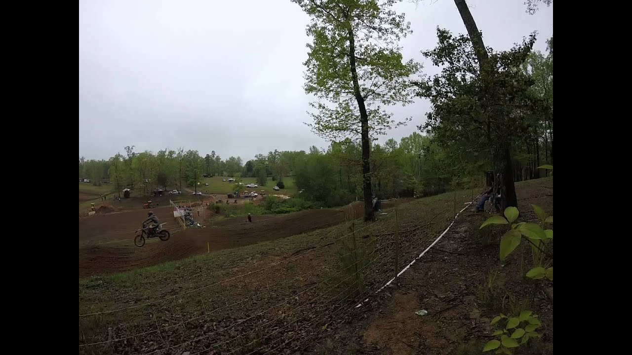 A little swirly here at Thunder Valley Mx - YouTube